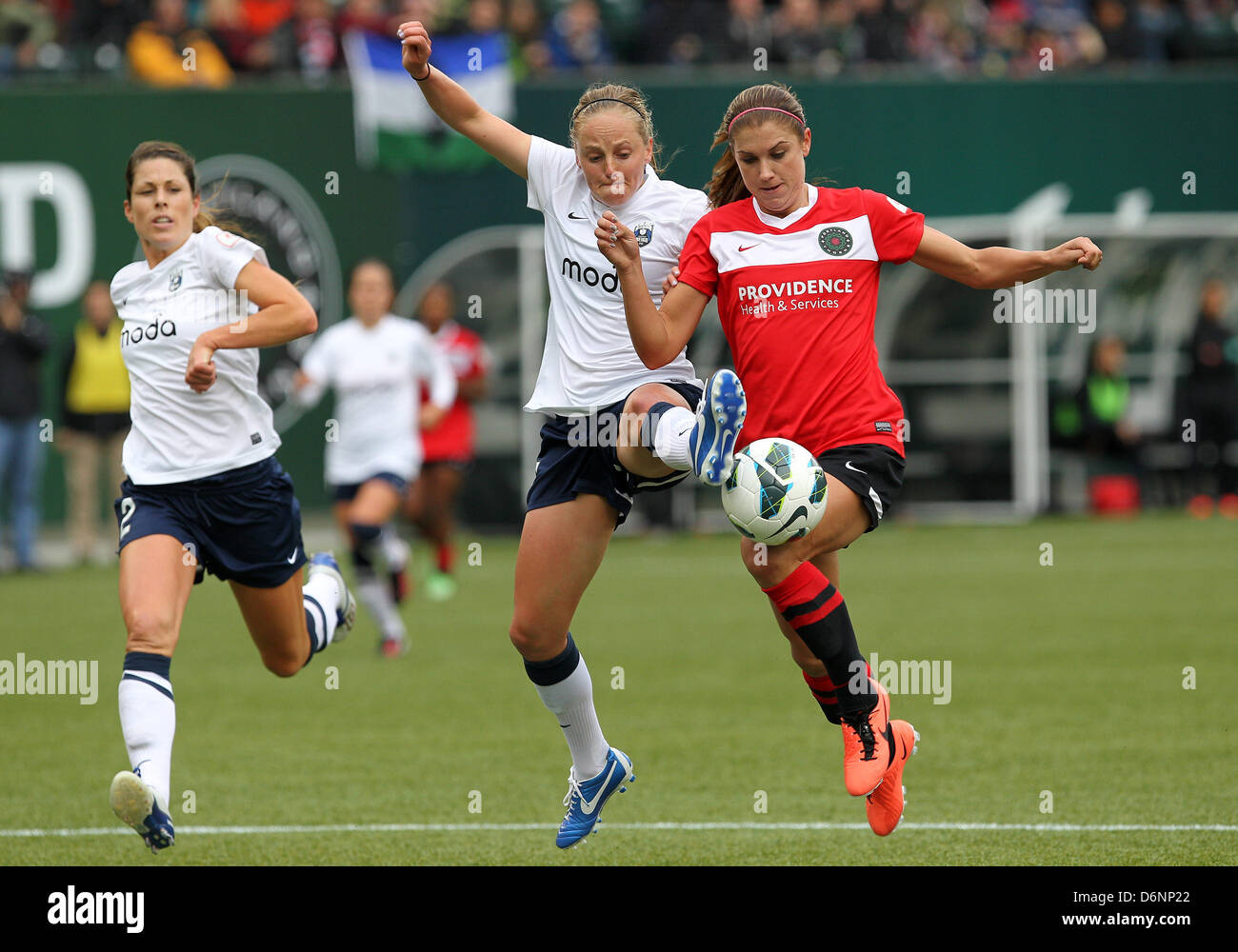 Alex morgan nwsl 2013 hi-res stock photography and images - Alamy