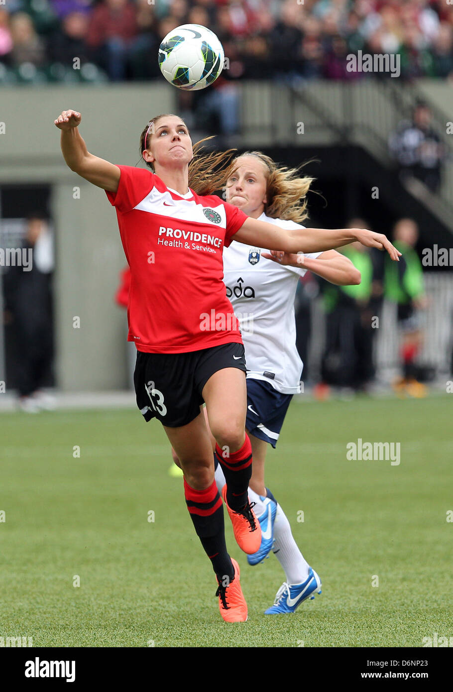 Alex morgan nwsl 2013 hi-res stock photography and images - Alamy