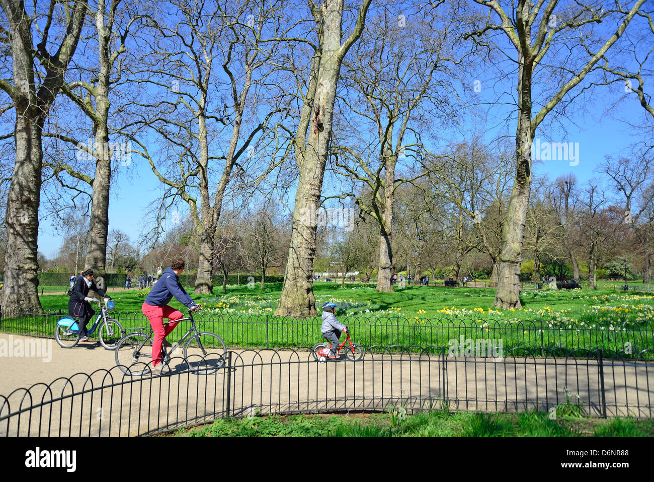 Hyde Park in spring, City of Westminster, Greater London, England ...