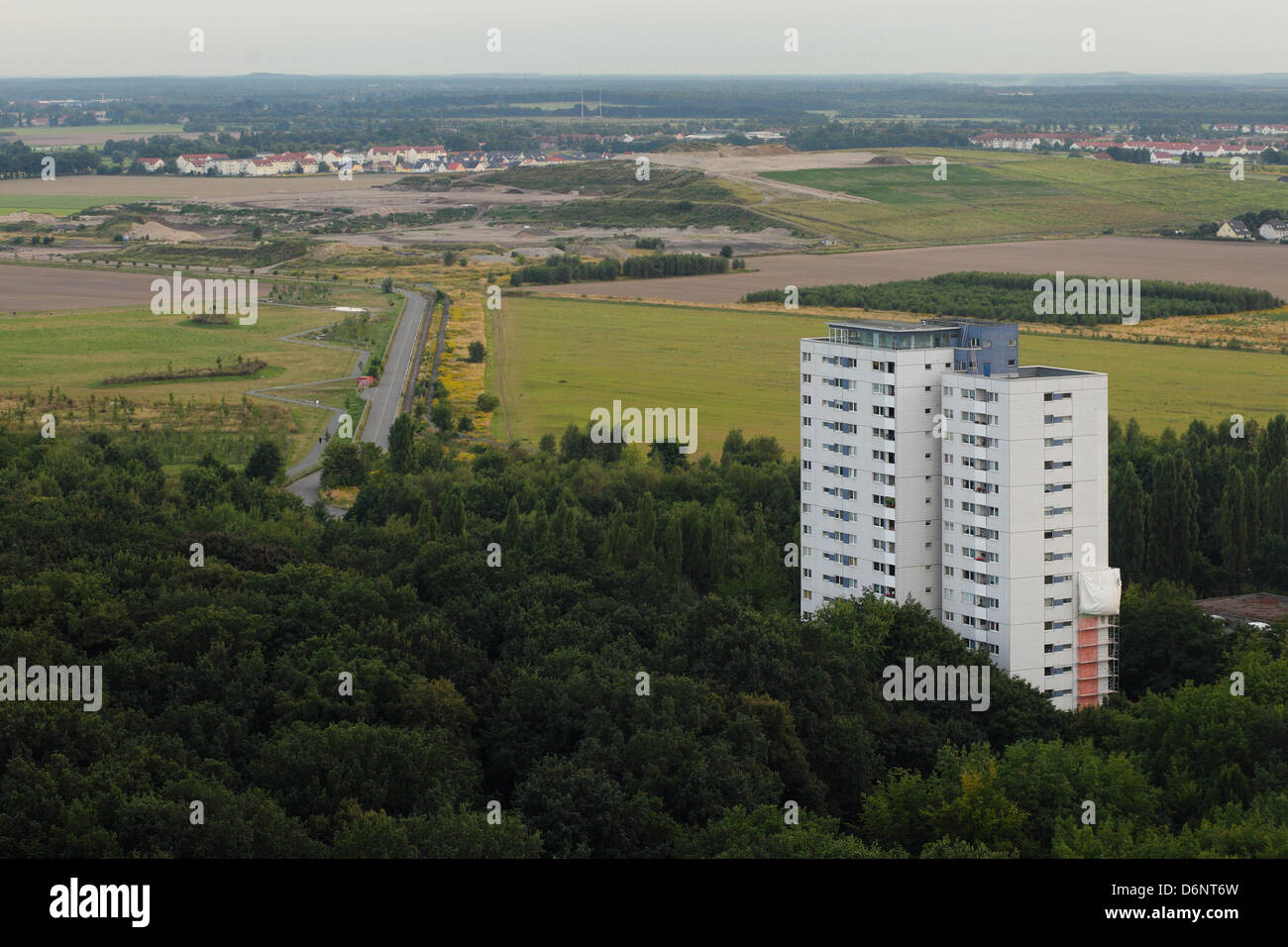 City outskirts hi-res stock photography and images - Alamy