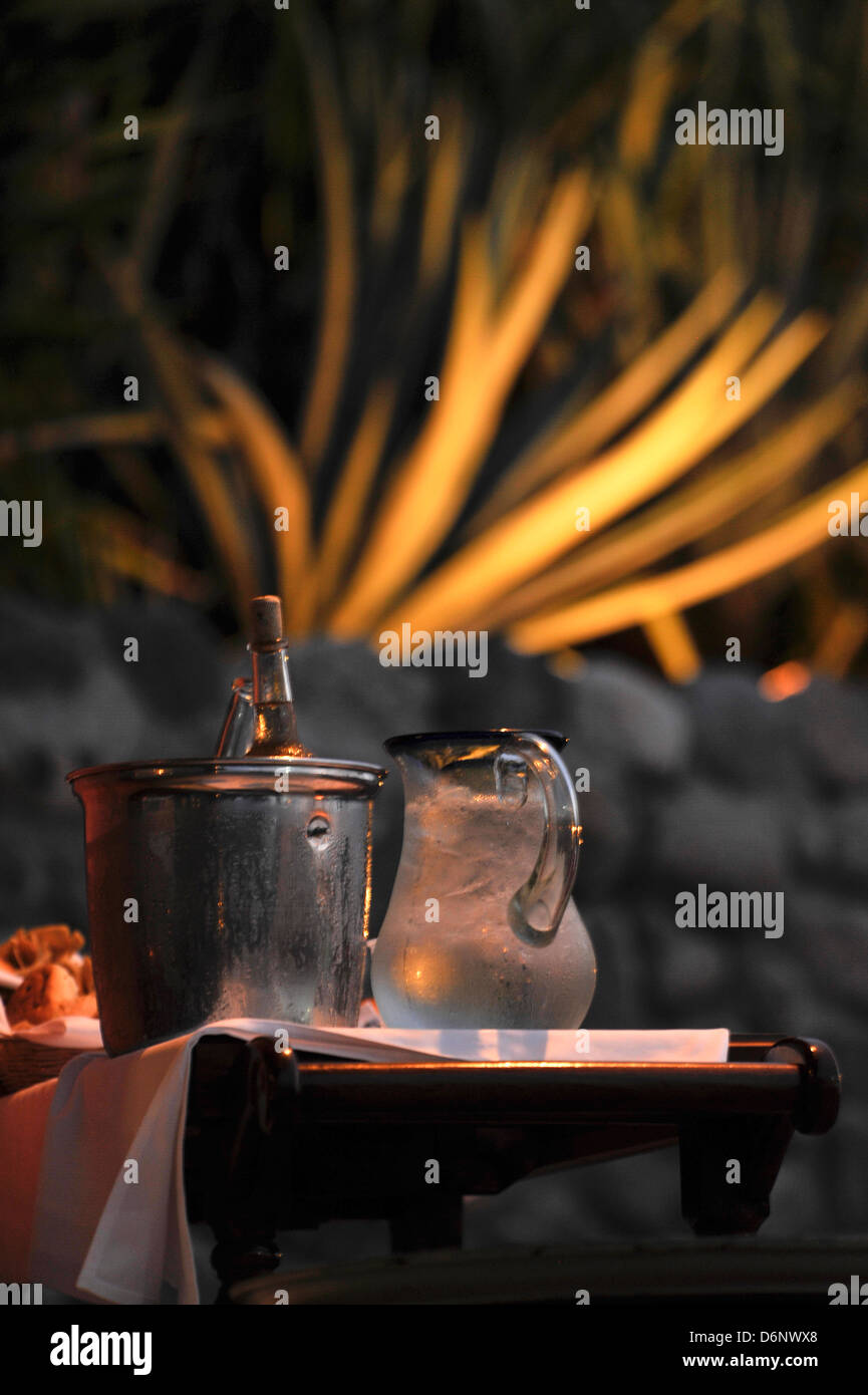 Wine in the bucket hi-res stock photography and images - Alamy
