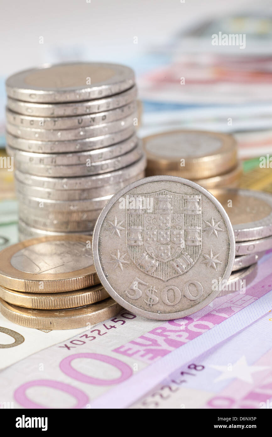 Berlin, Germany, Euro notes, Euromuenzen and former 5-escudo coin Stock ...