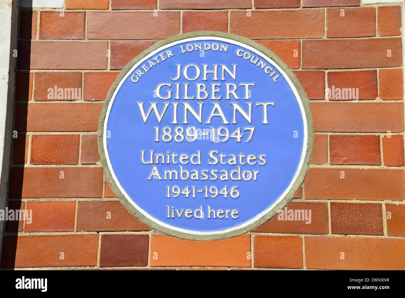 Blue plaque to John Gilbert Winant, U.S. Ambassador, Aldford St ...
