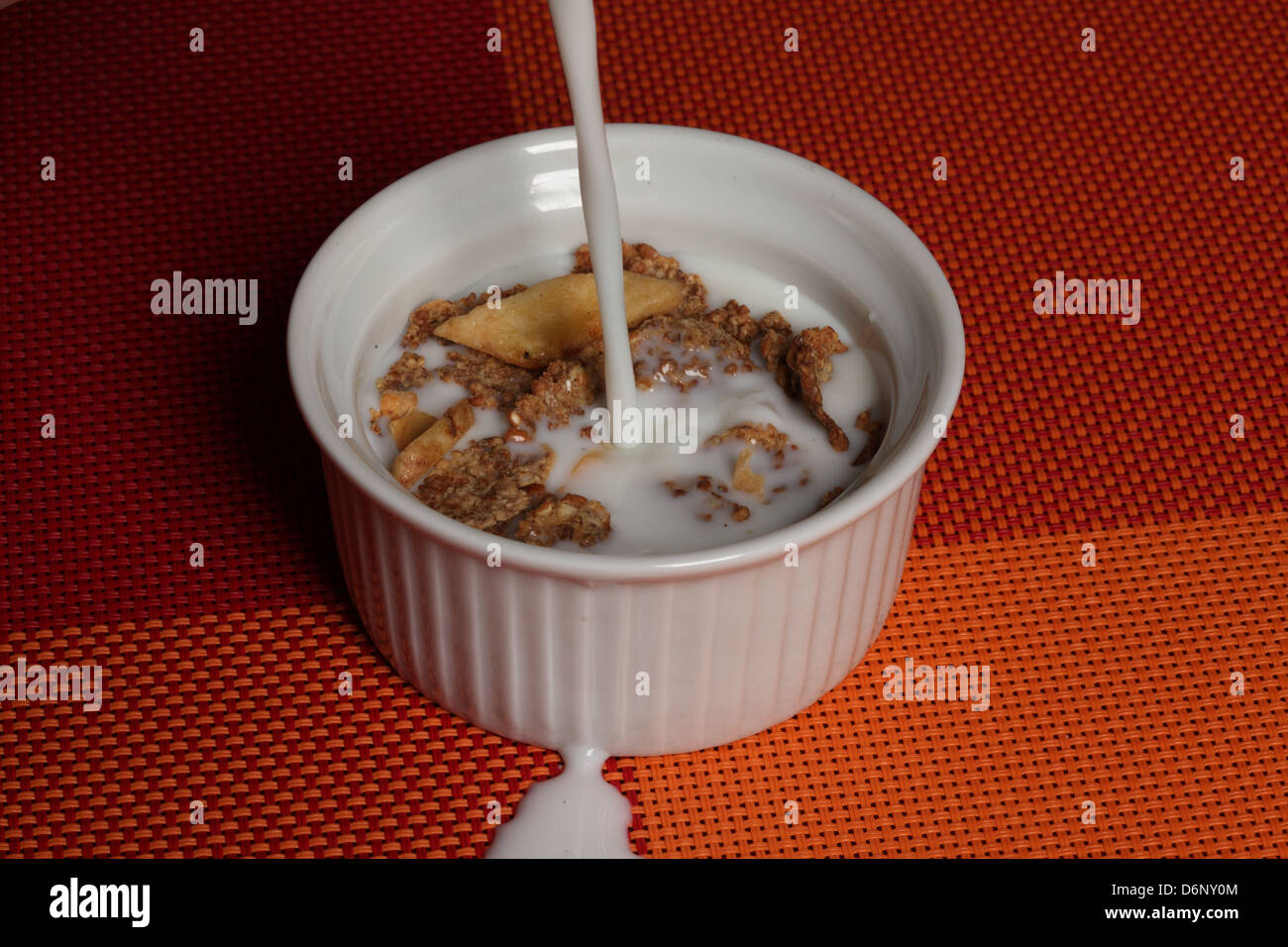 milk with corn flakes in white form Stock Photo - Alamy