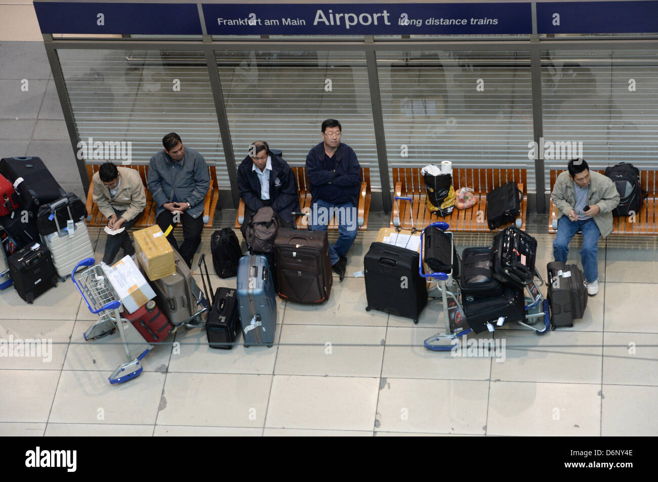 Passengers sitting lufthansa hi-res stock photography and images - Alamy