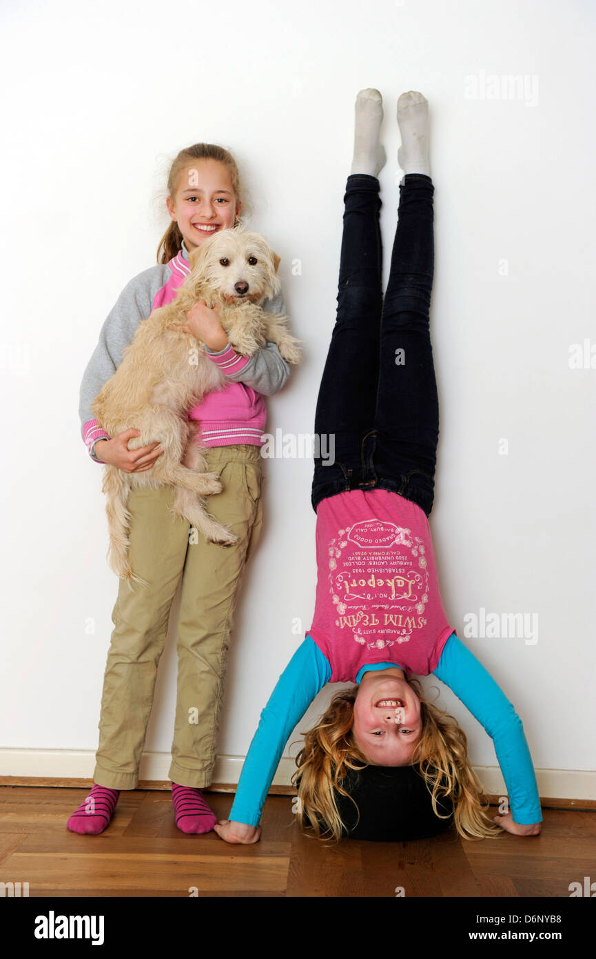 The headstand hi-res stock photography and images - Alamy