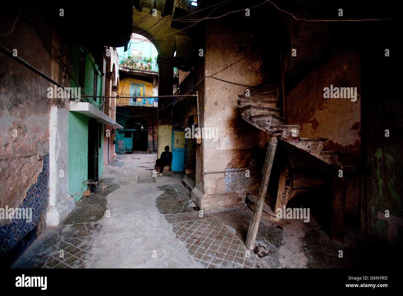 Inside cuban house hi-res stock photography and images - Alamy