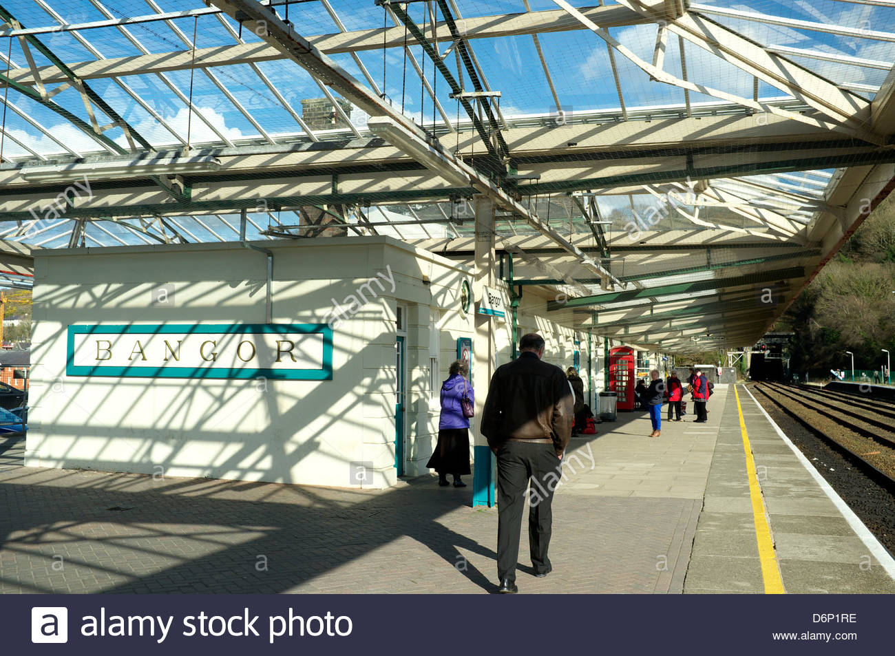 Bangor Railway Station Stock Photos & Bangor Railway Station Stock ...