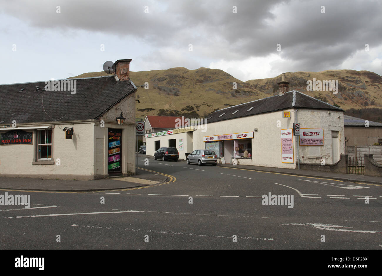 Tillicoultry hi-res stock photography and images - Alamy