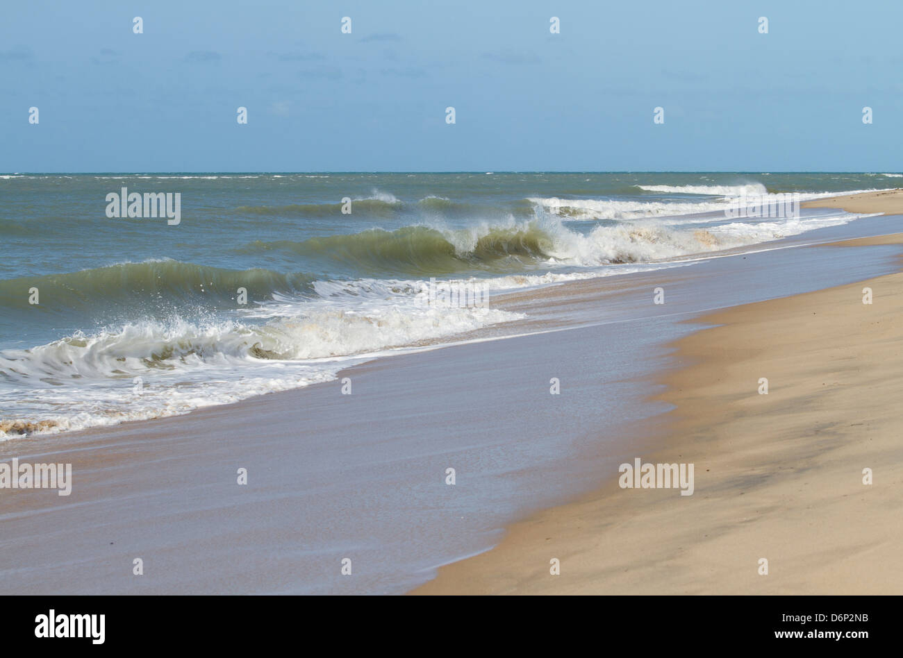 Beach with shore break Stock Photo - Alamy