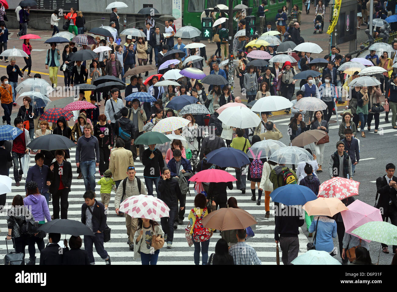 Crowd Scenes Stock Photos & Crowd Scenes Stock Images - Alamy