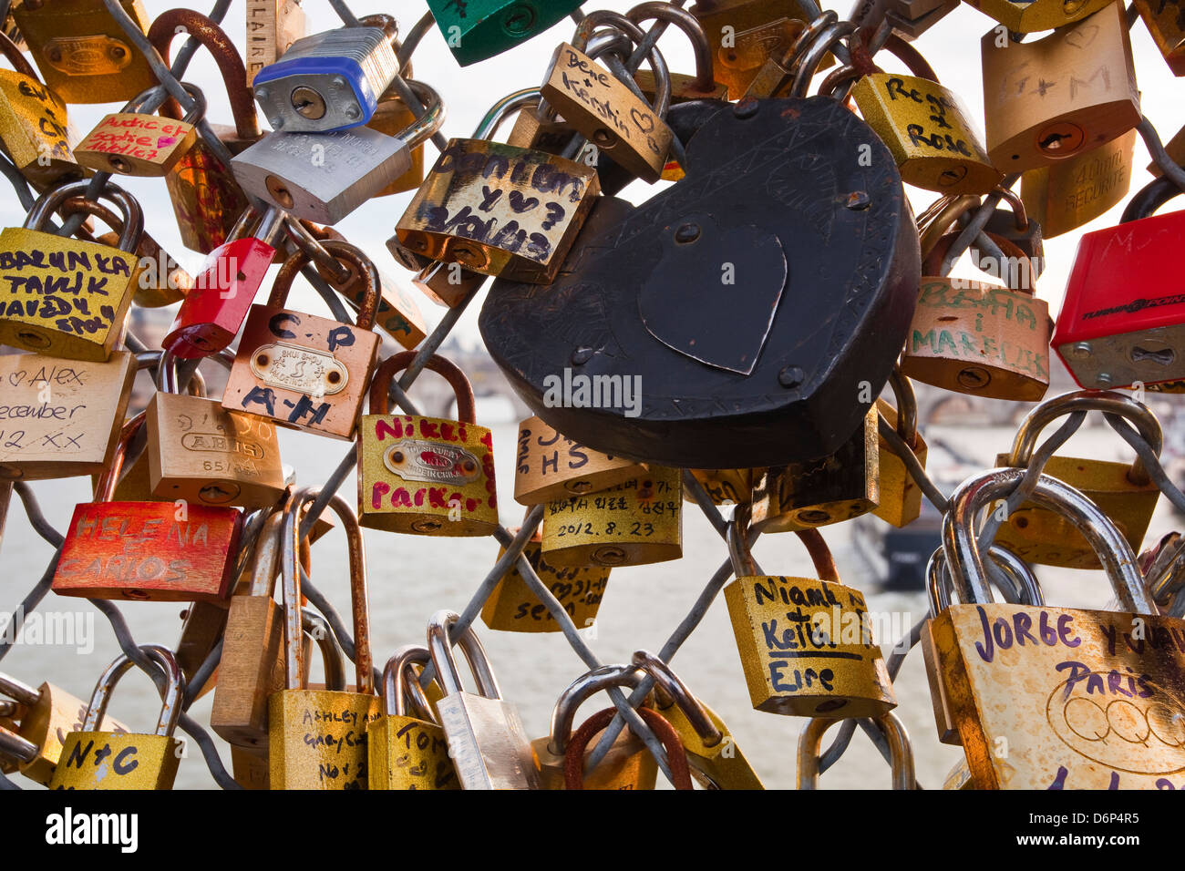 Full locks hi-res stock photography and images - Alamy