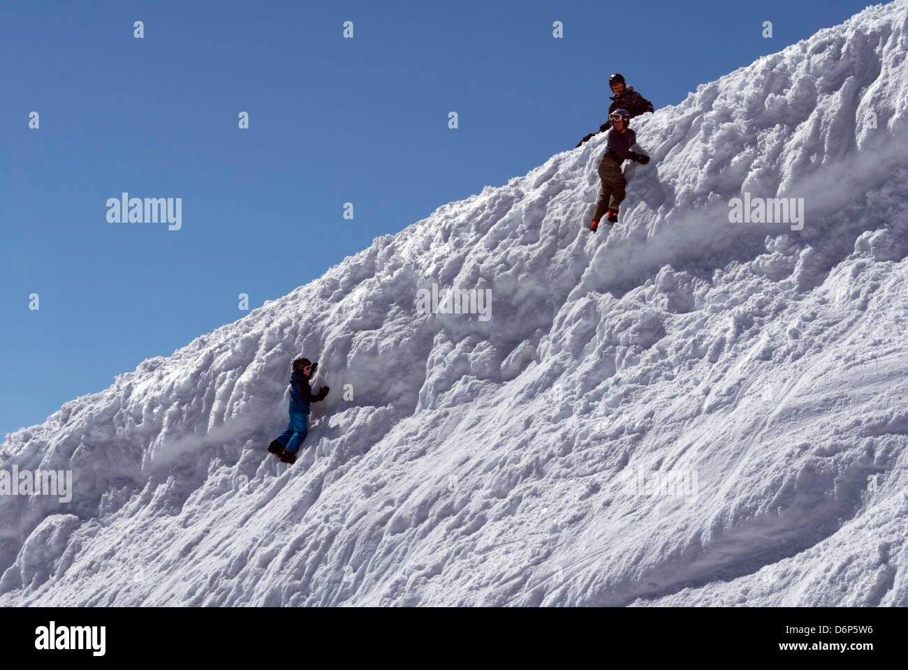 Snow cornice hi-res stock photography and images - Alamy