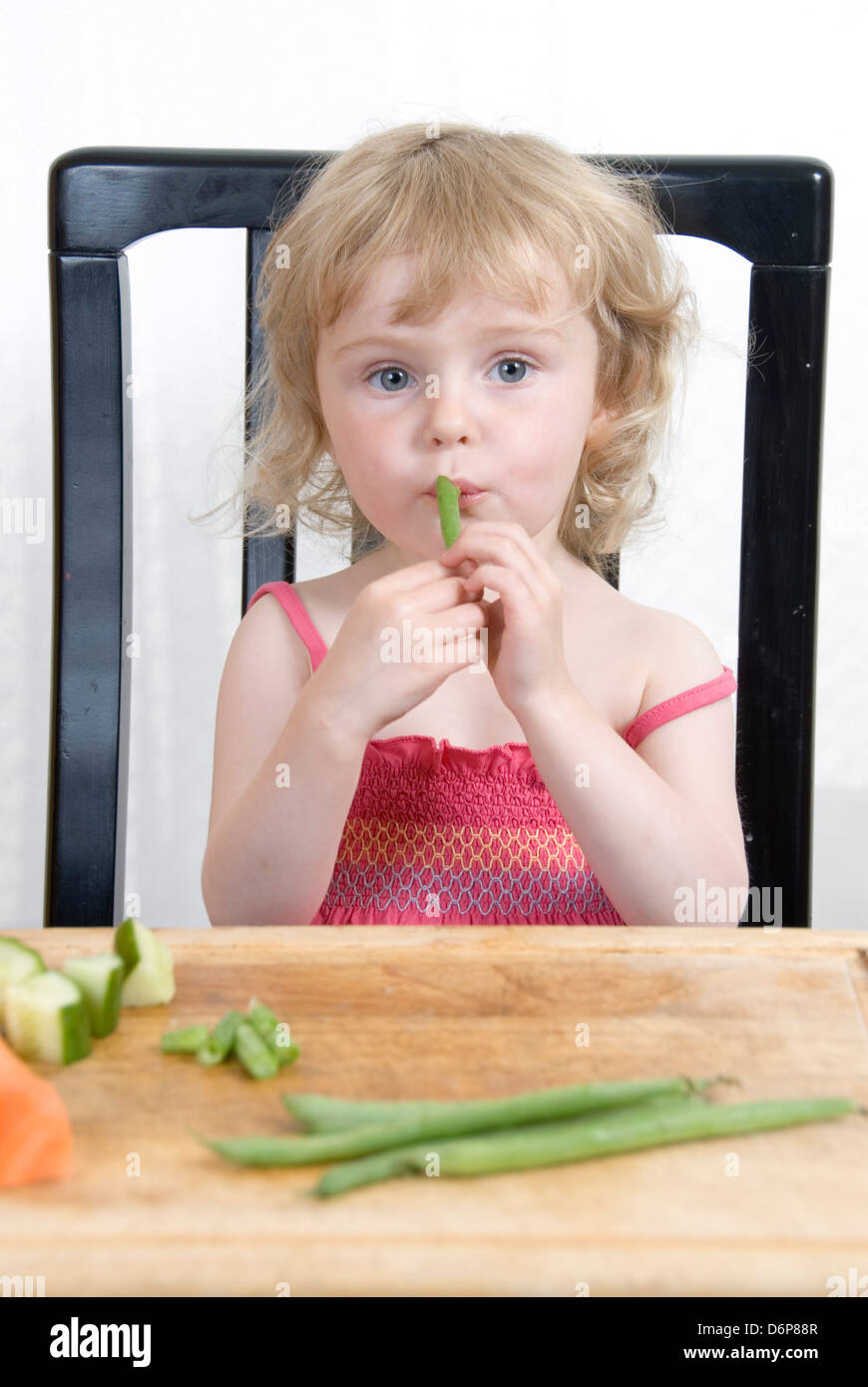 Child raw vegetable snacks hi-res stock photography and images - Alamy