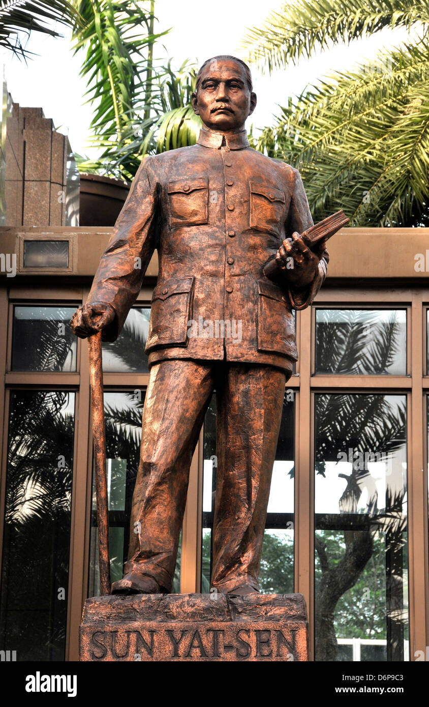 Statue of famous leaders hi-res stock photography and images - Alamy