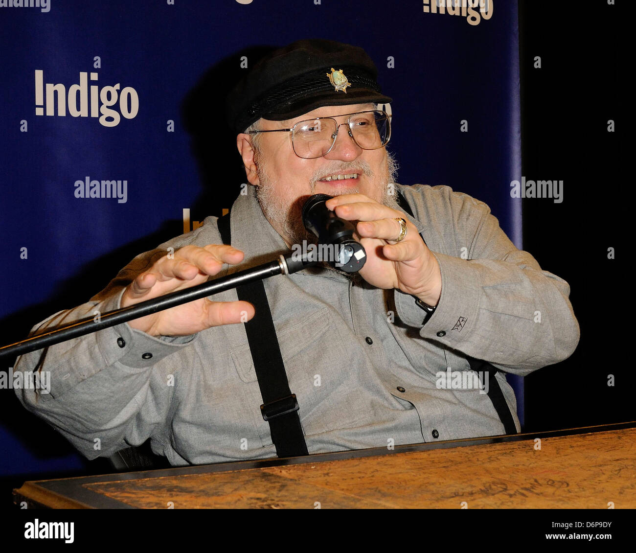 George R R Martin Book High Resolution Stock Photography and Images - Alamy