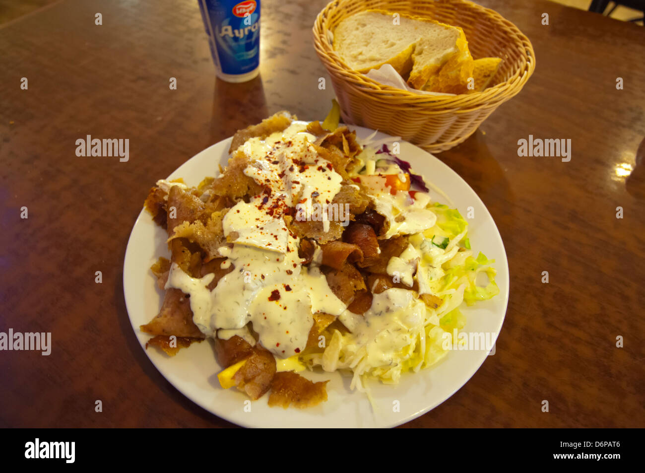 Doner kebab meal hi-res stock photography and images - Alamy