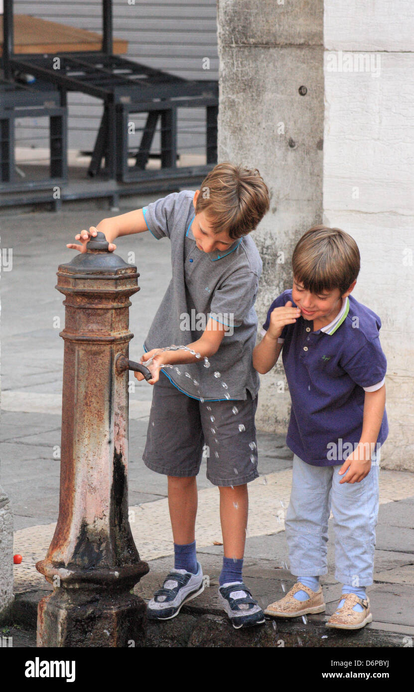 Italian Children Playing
