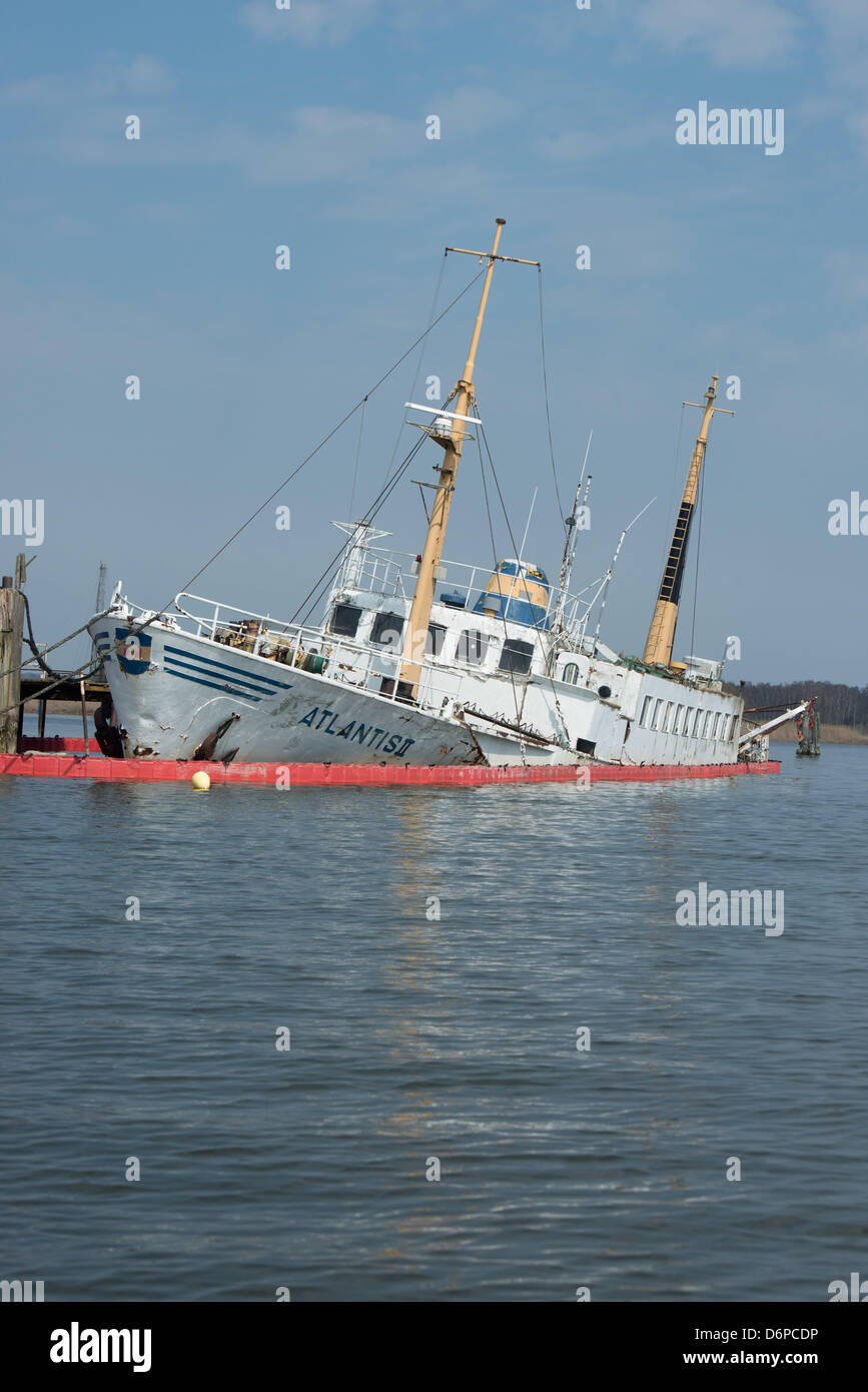 Atlantis ii hi-res stock photography and images - Alamy