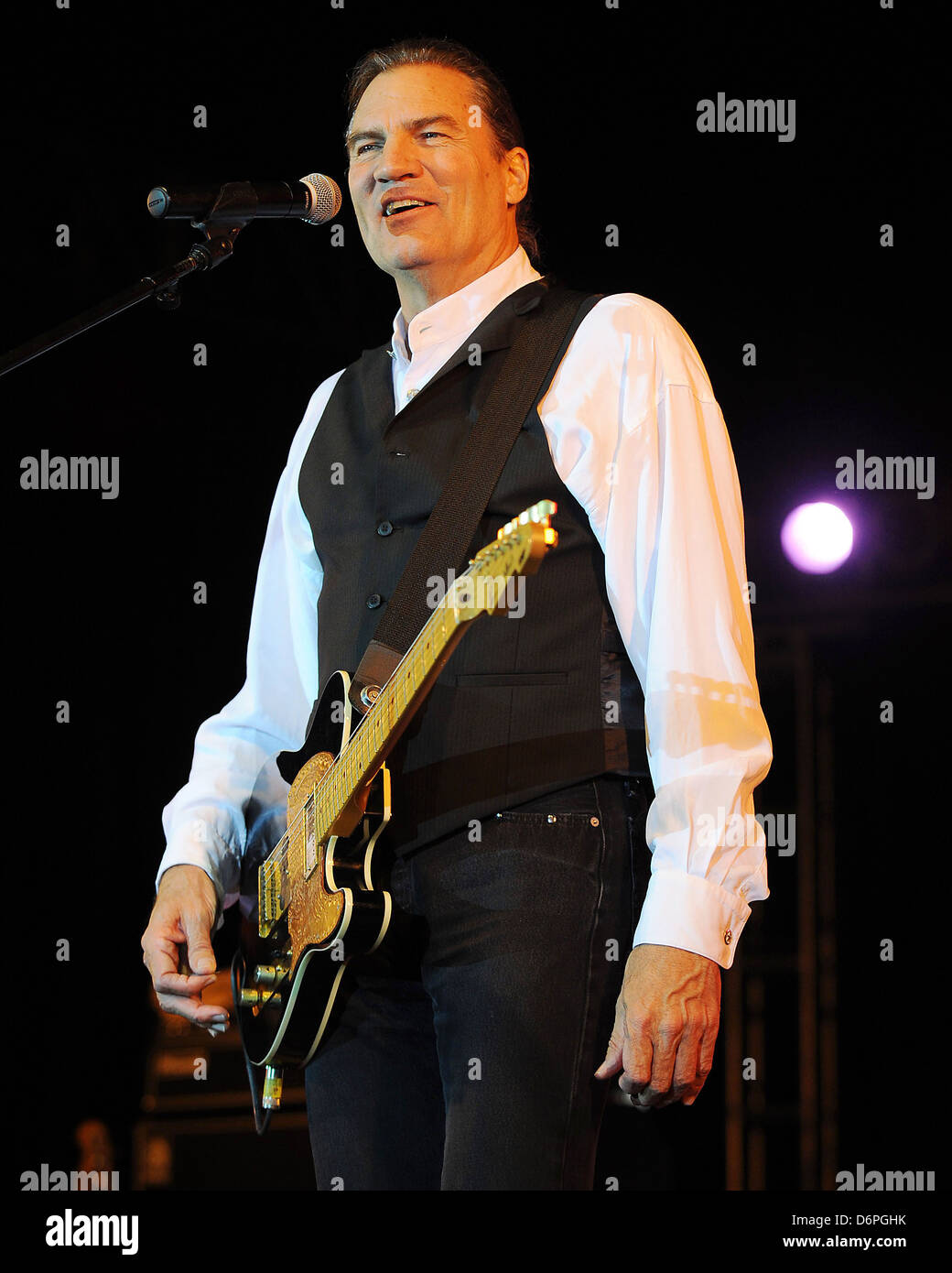 Max Carl of Grand Funk Railroad performs at the Seminole Coconut Creek ...