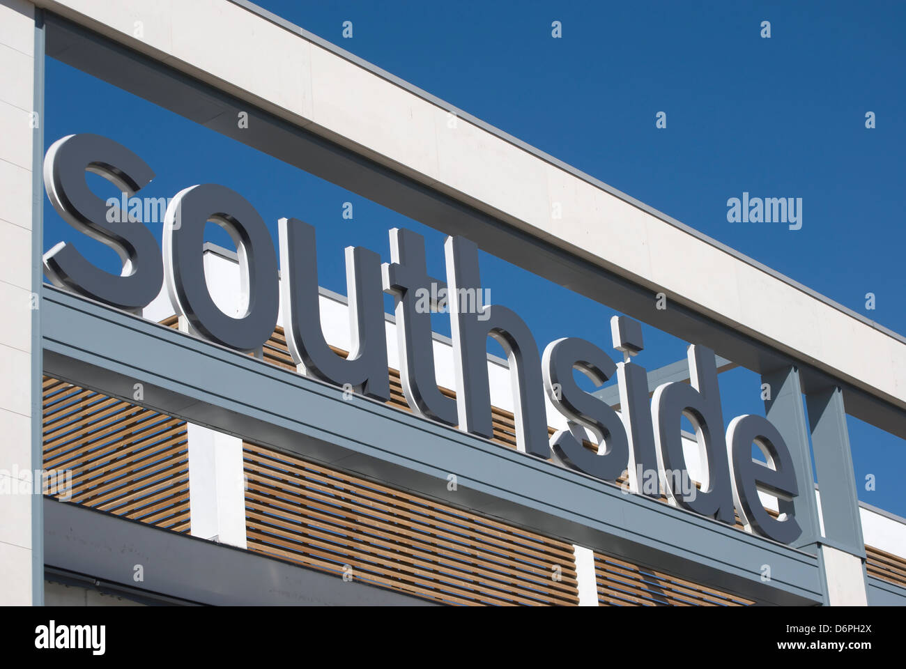 Southside shopping centre wandsworth hi-res stock photography and ...