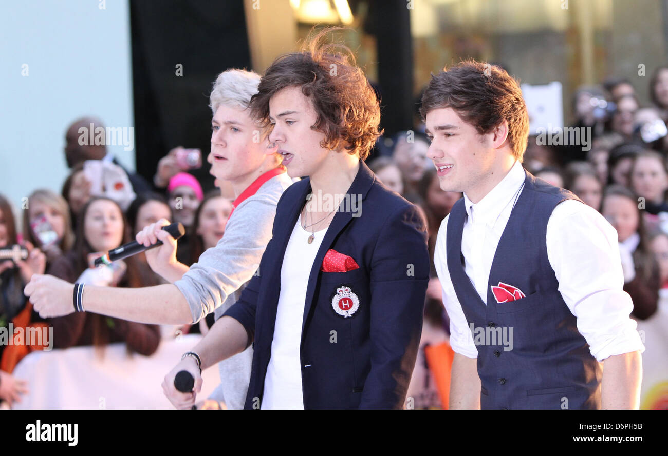 Niall Horan, Harry Styles, Liam Payne of One Direction performs on 'Today' as part of the Toyota ...