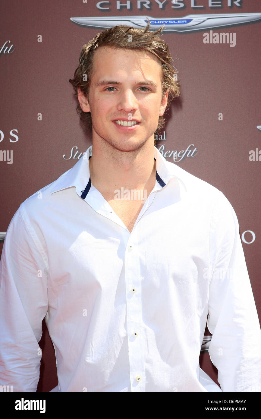 Freddie Stroma at the 9th Annual John Varvatos Stuart House Benefit ...