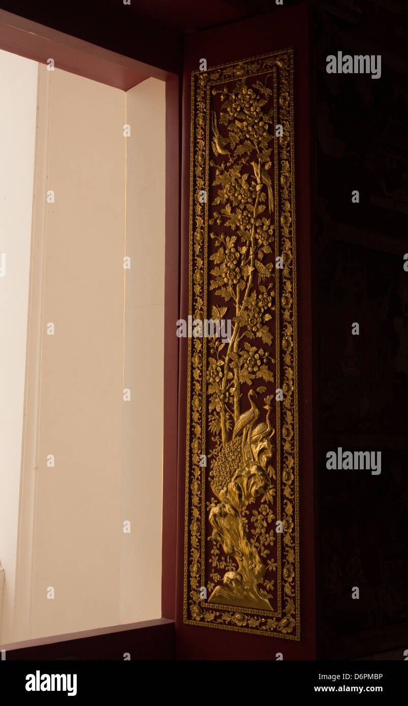 Old wooden window in the temple. making by handmade Stock Photo - Alamy