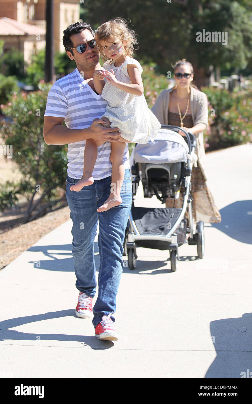 Jessica Alba, Cash Warren, Honor Marie and Haven Warren enjoy the day ...
