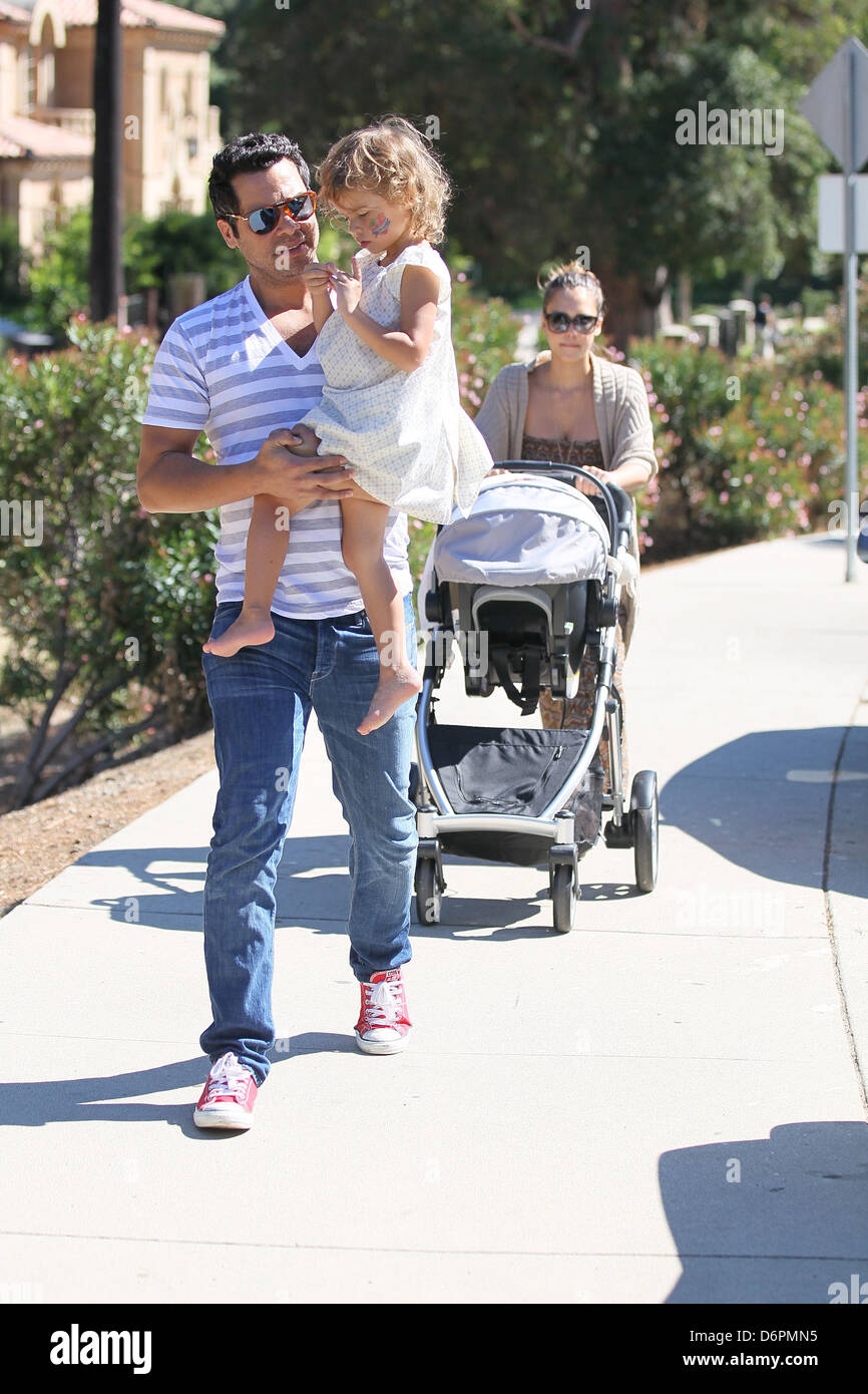 Jessica Alba, Cash Warren, Honor Marie and Haven Warren enjoy the day ...