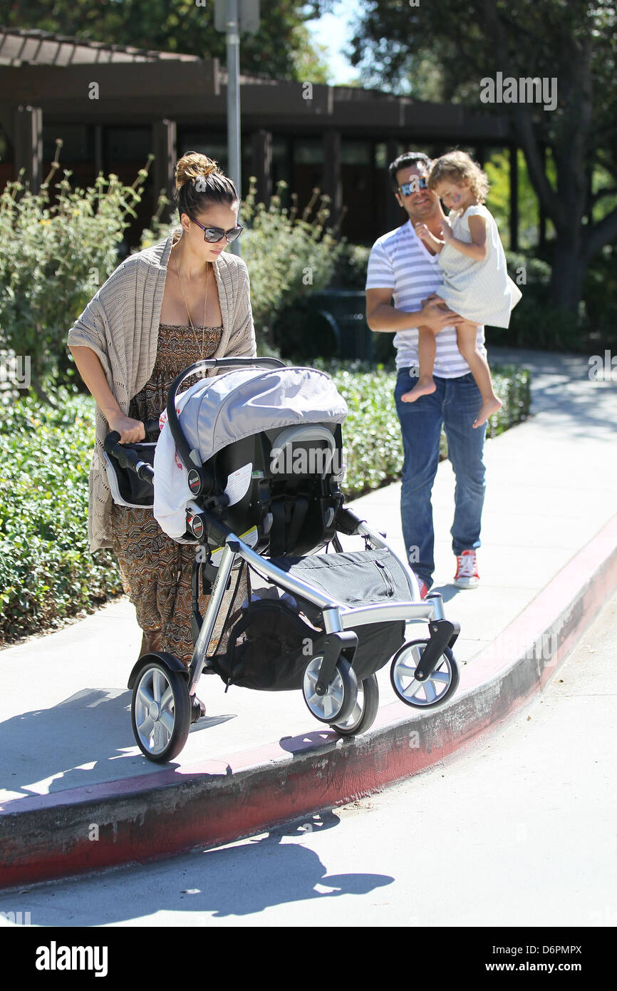 Jessica Alba, Cash Warren, Honor Marie and Haven Warren enjoy the day ...