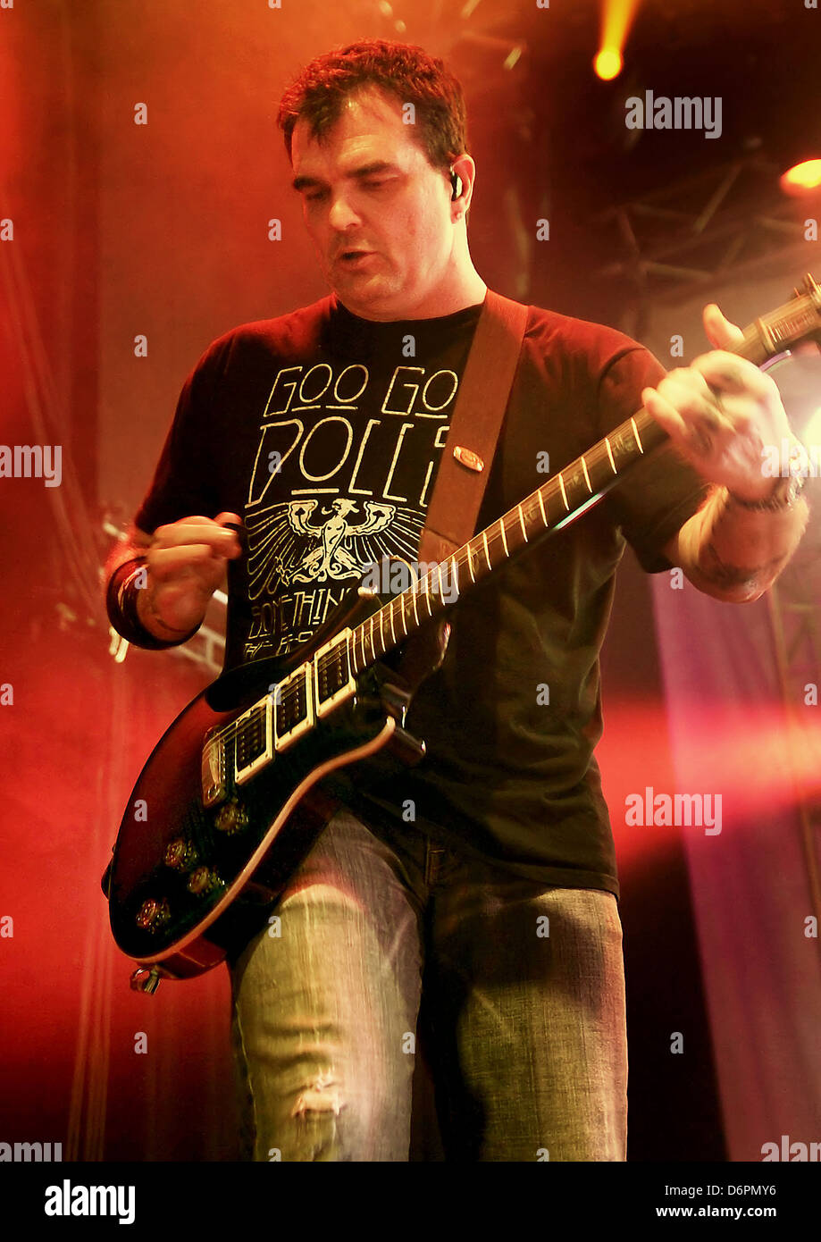 Chris Henderson of 3 Doors Down perform in concert at the Manchester ...