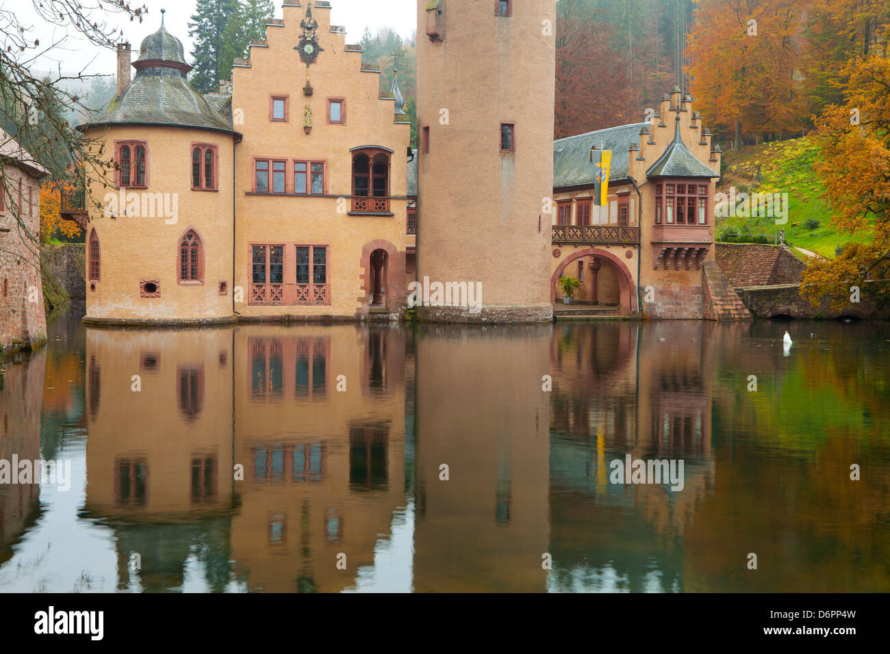 Schloss (Castle) Mespelbrunn in autumn, near Frankfurt, Germany, Europe ...