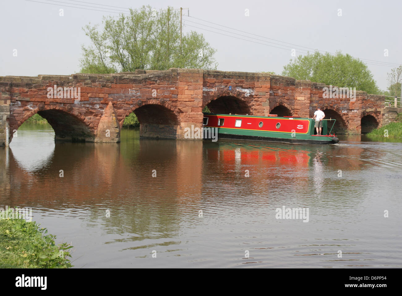 River Avon narrow boat 16th century bridge Eckington Worcestershire ...