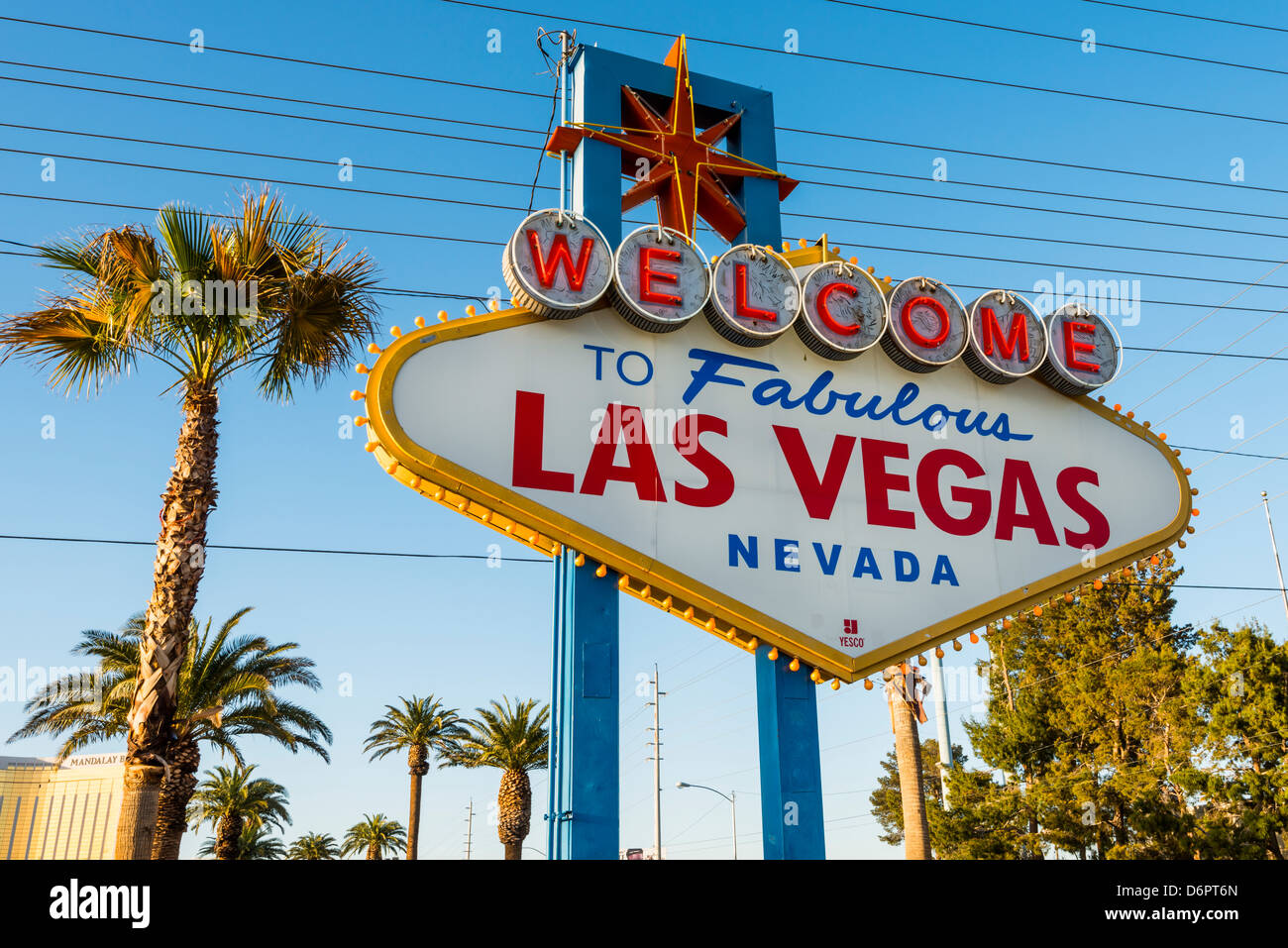 Vegas sign hi-res stock photography and images - Alamy