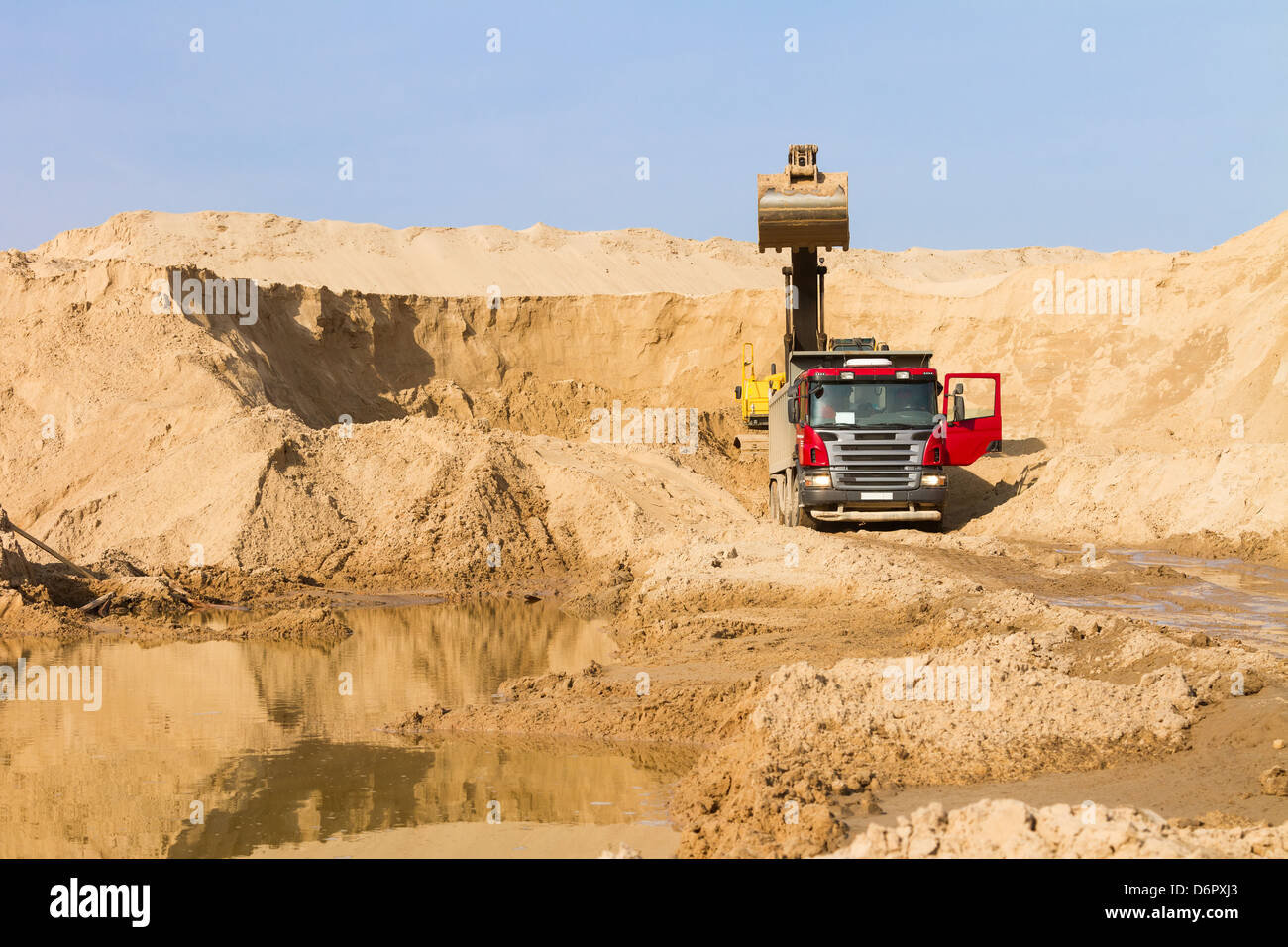 Truck loa hi-res stock photography and images - Alamy