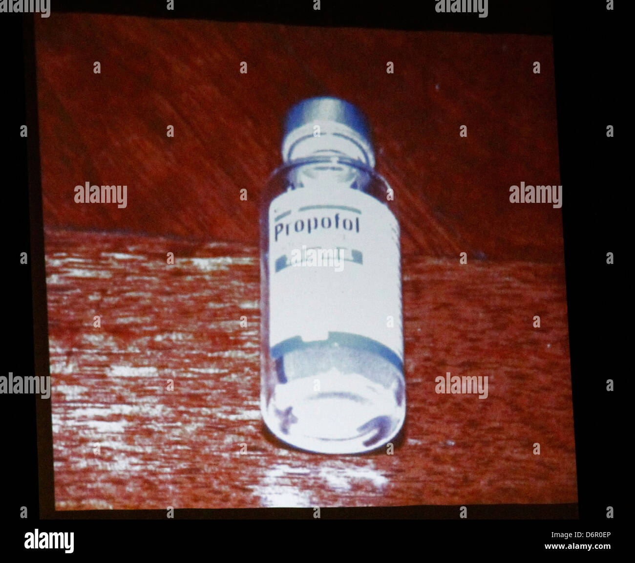 A bottle of propofol hi-res stock photography and images - Alamy