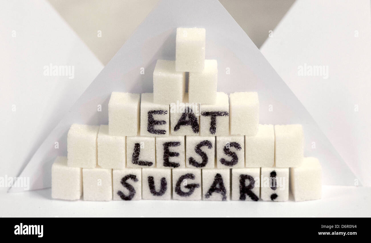 Sugar cubes eat High Resolution Stock Photography and Images - Alamy