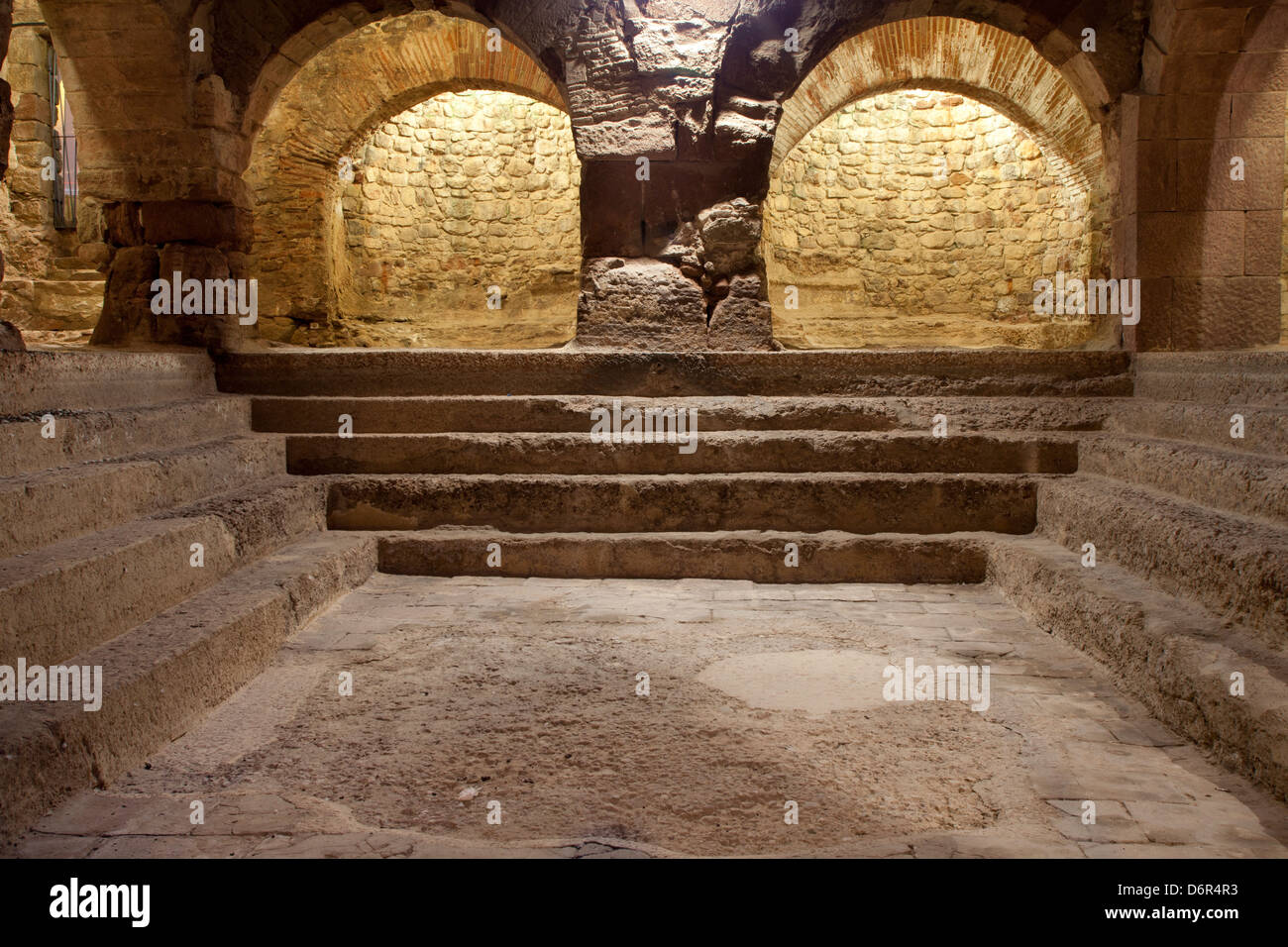 Roman thermal baths hi-res stock photography and images - Alamy
