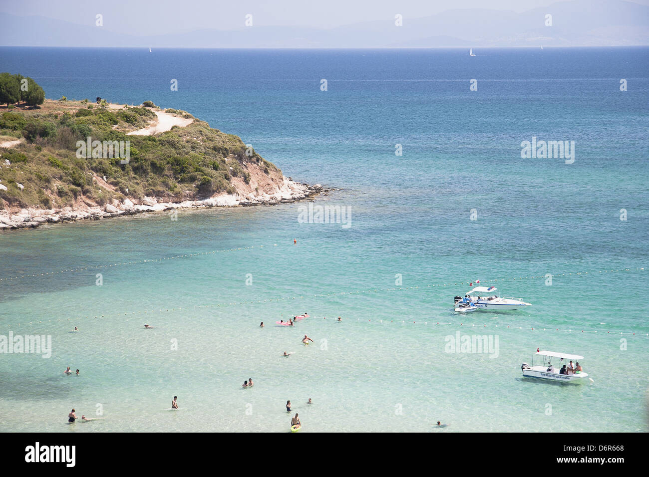 people on the sea beach Stock Photo - Alamy