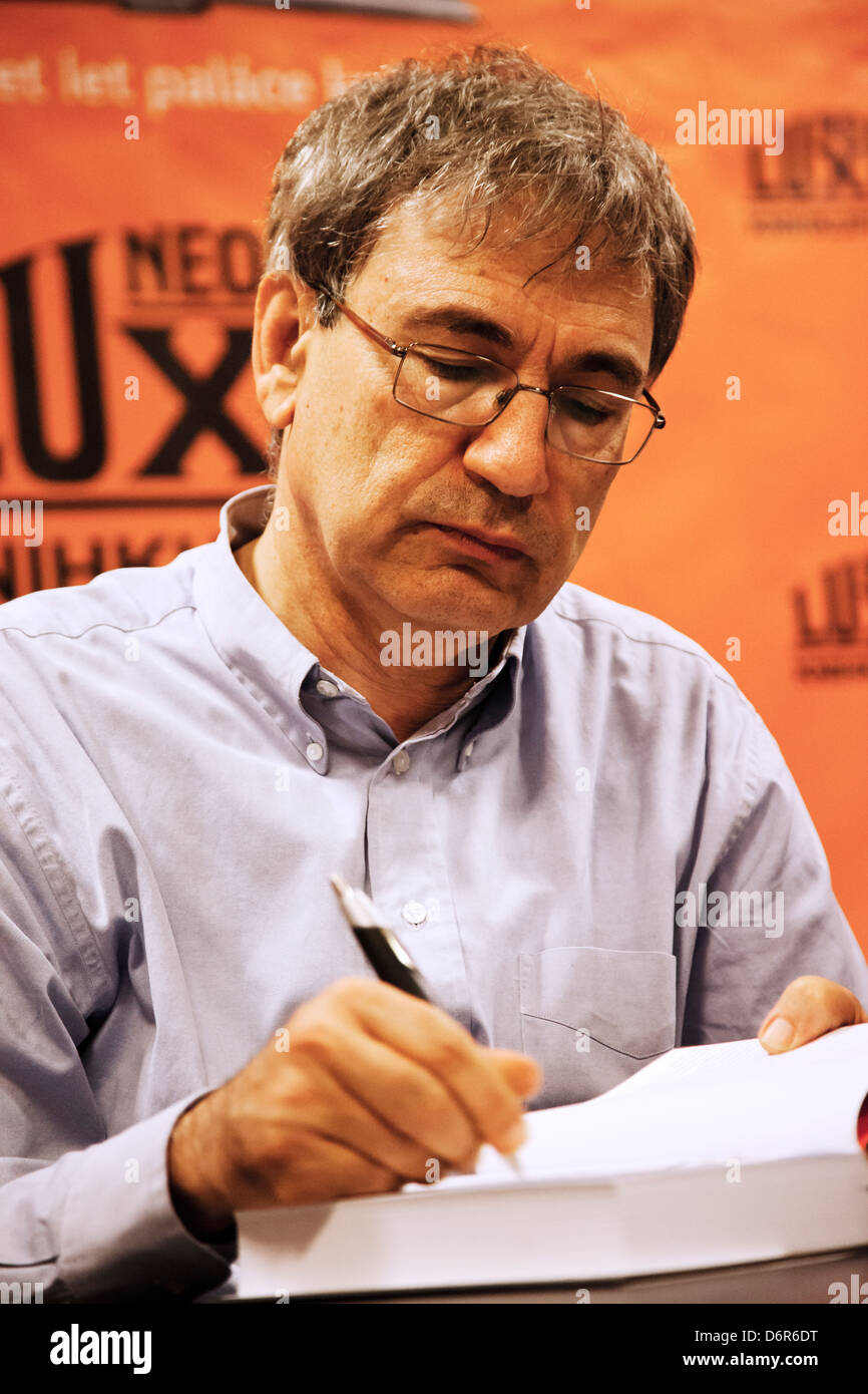 Orhan hi-res stock photography and images - Alamy