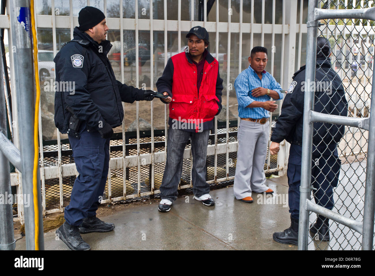 Mexico Usa Border Inspection Stock Photos & Mexico Usa Border ...
