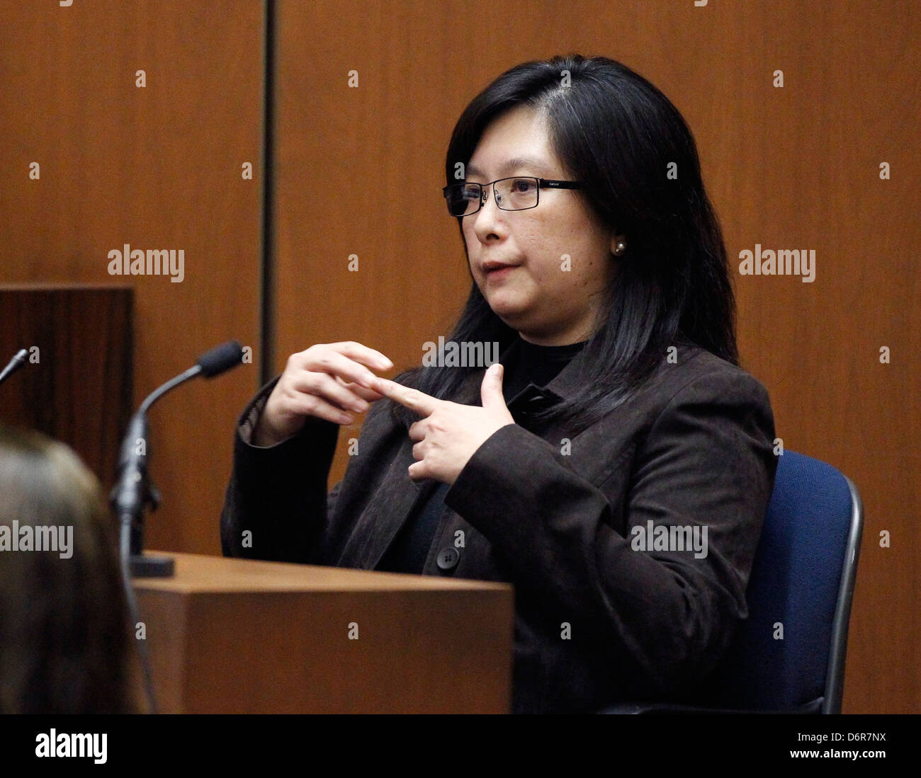 Prosecution witness Consuelo Ng testifies during Dr. Conrad Murray's ...