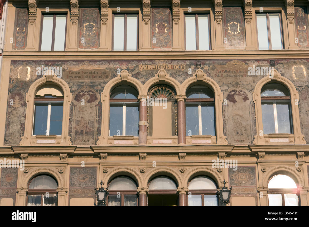 Historicist building in Vienna, detail Stock Photo - Alamy