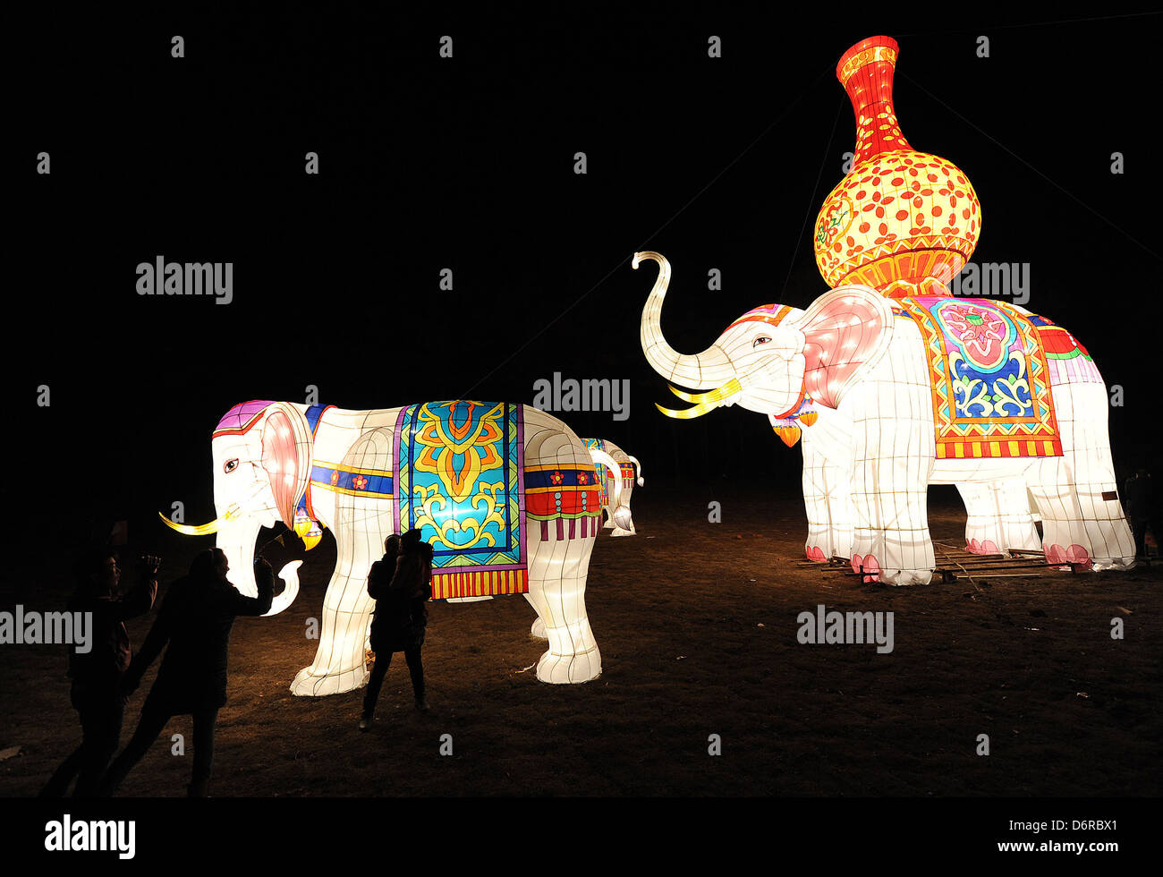 Lantern Festival More than 100 bespoke lanterns light up eastern China ...