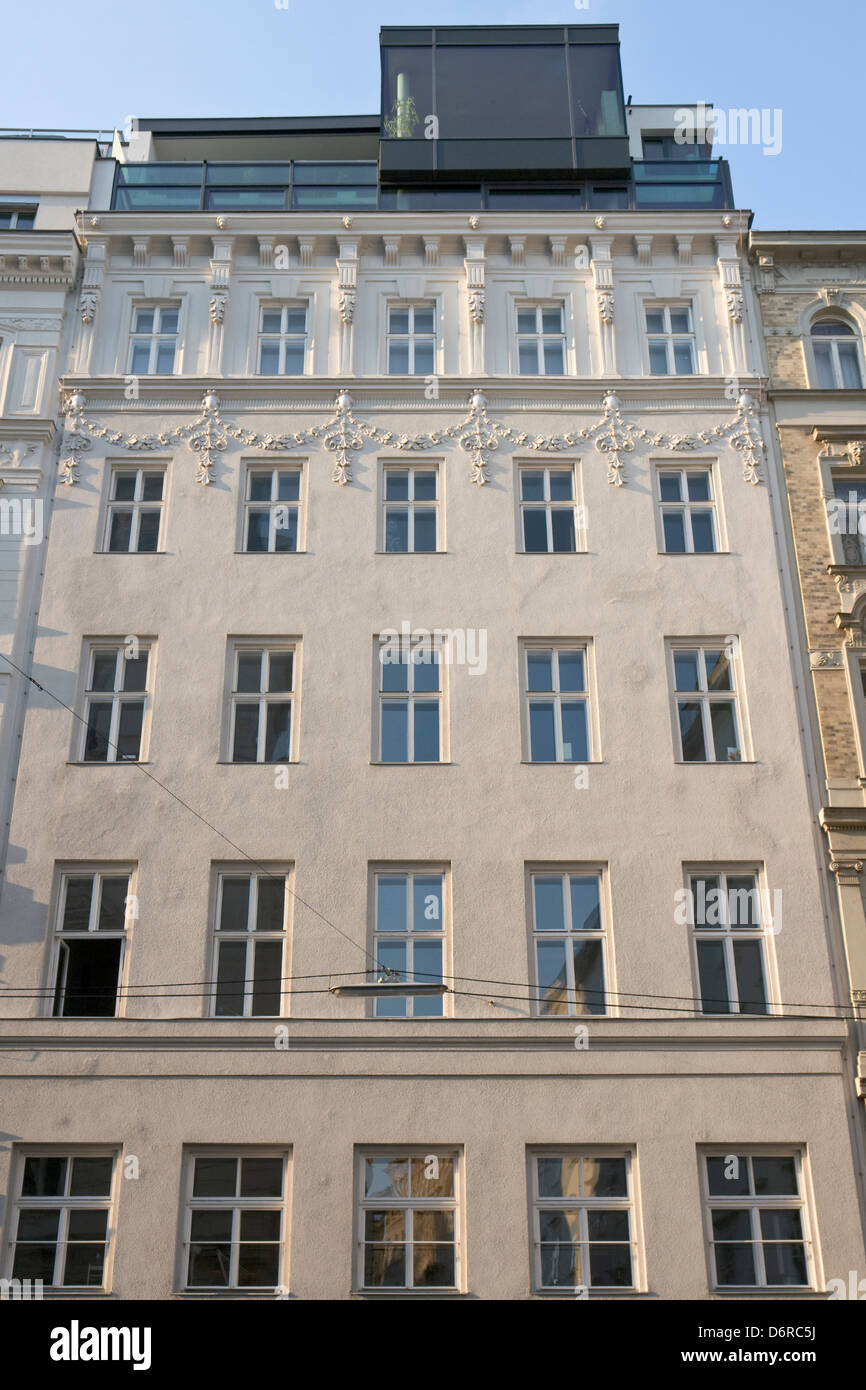 Modern building with baroque decoration Stock Photo - Alamy