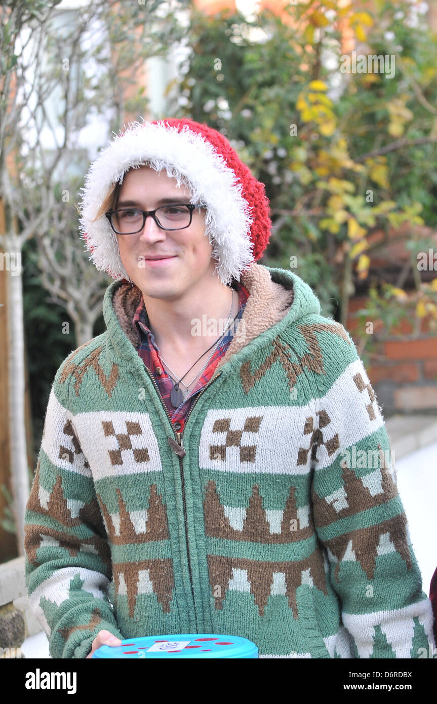 Tom Fletcher of McFly arriving at Fearne Cotton's house for her ...