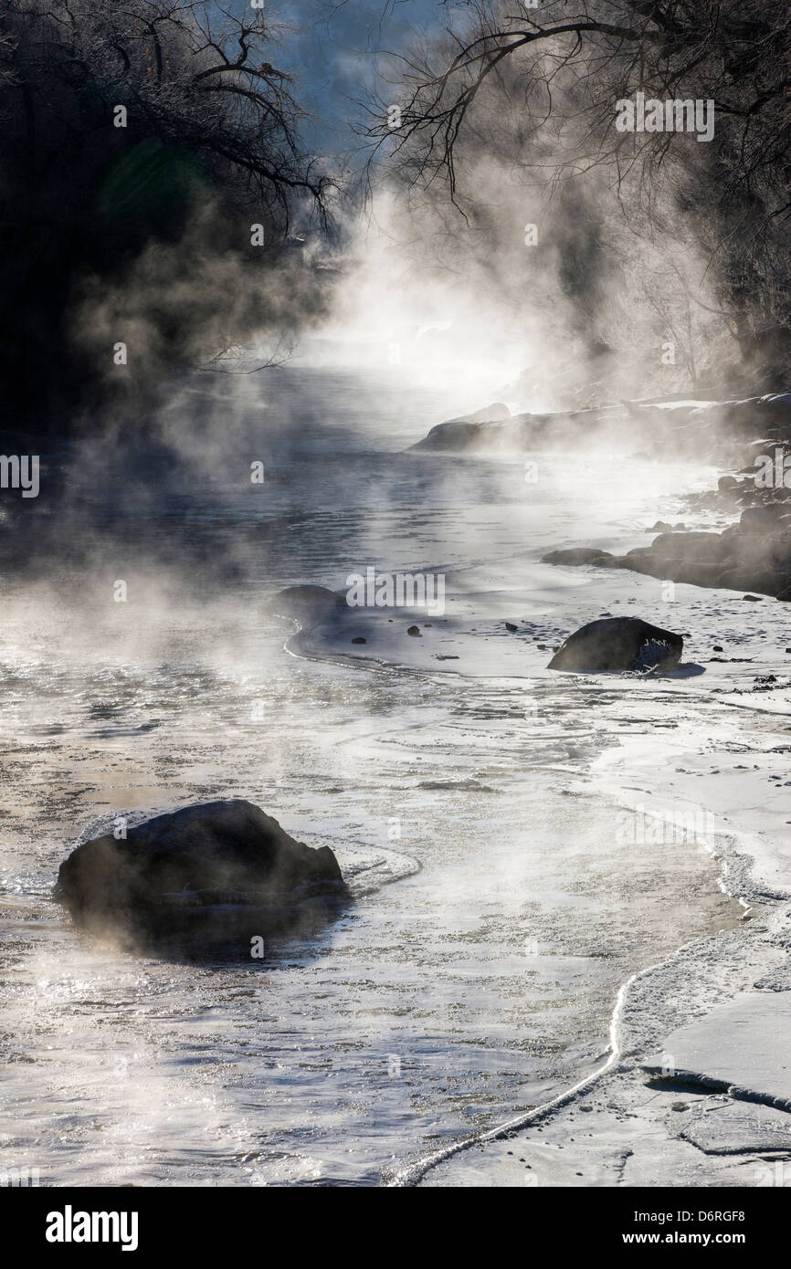 Water and steam flow hi-res stock photography and images - Alamy