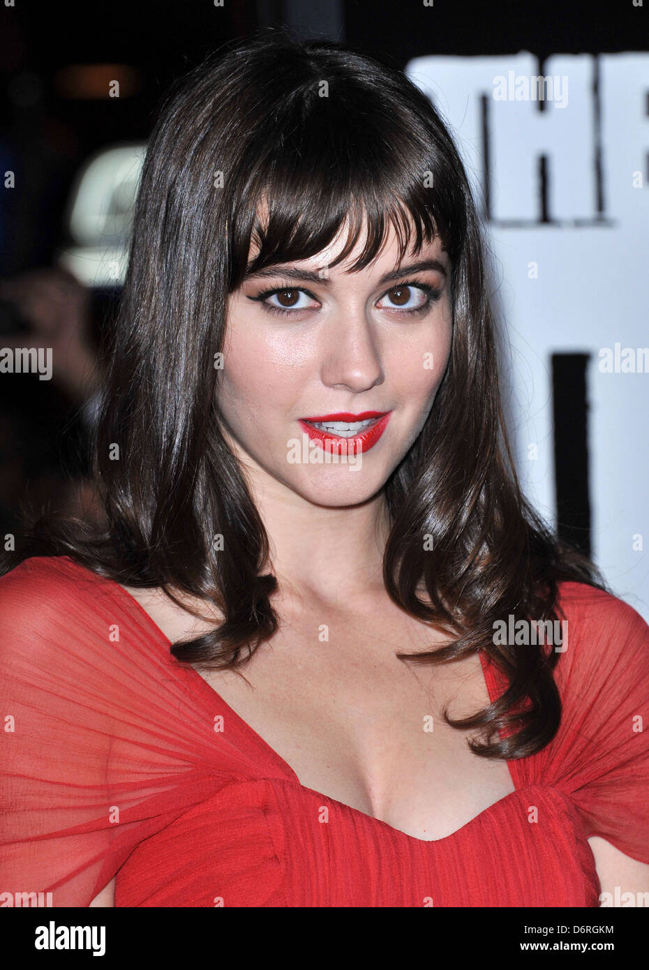 Mary Elizabeth Winstead 'The Thing' Los Angeles Premiere held at The ...