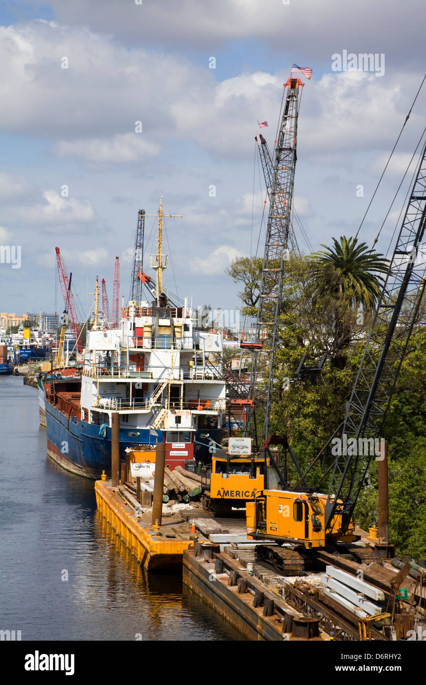 Cargo ship on the miami river hi-res stock photography and images - Alamy